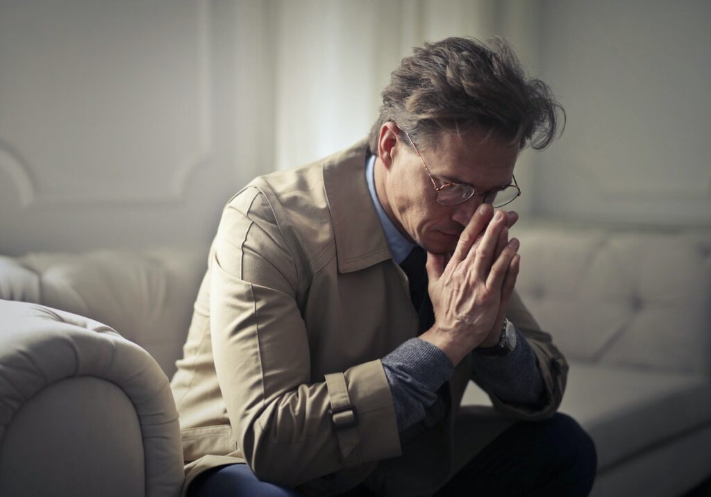 Poppers Addiction: The Dangers of Recreational Use